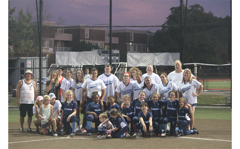Charlestown Girls Softball > Home